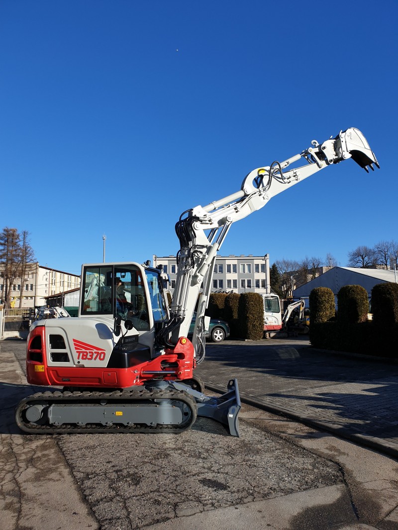 takeuchi tb370